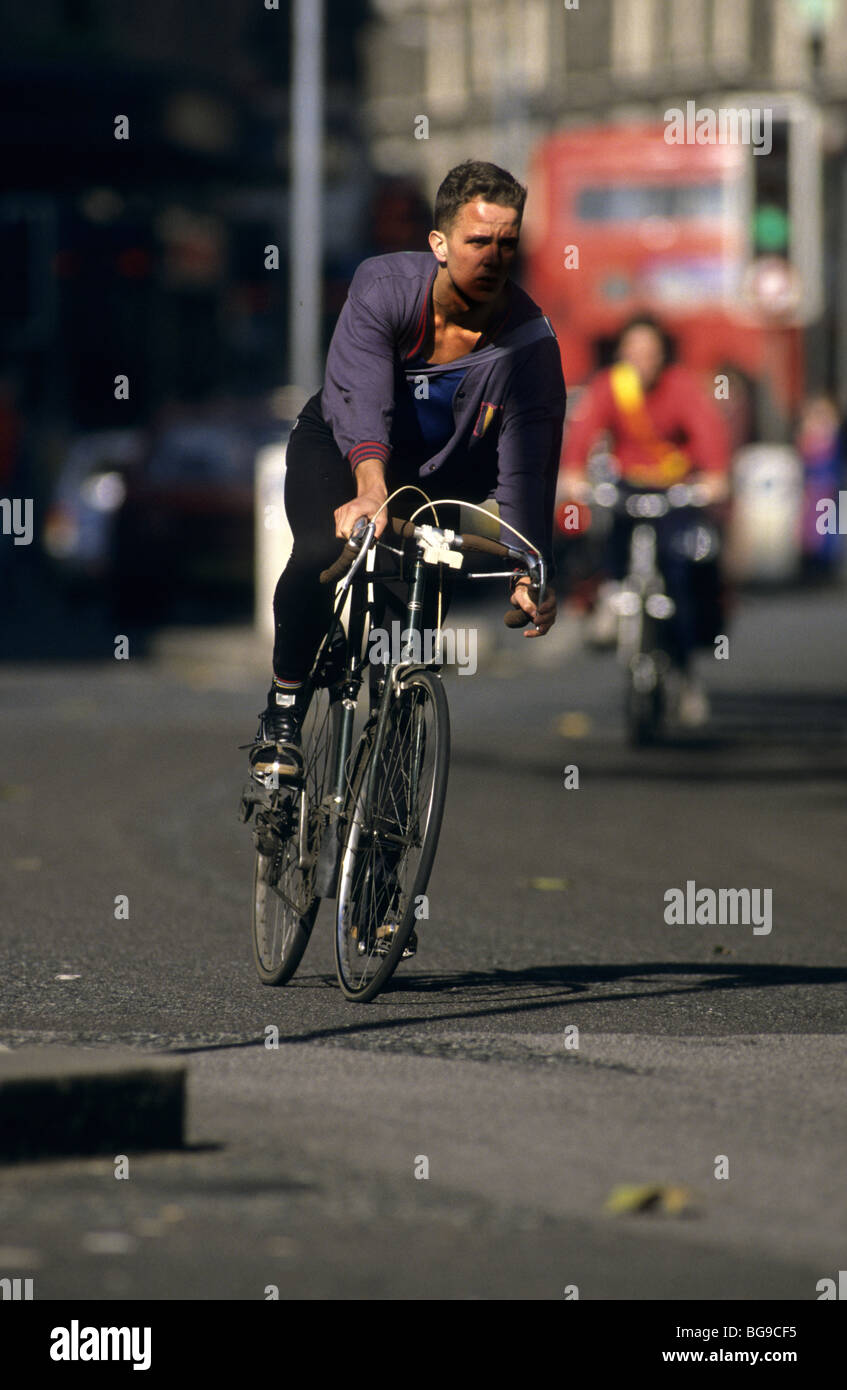 Cycling busy traffic london woman hi-res stock photography and images ...