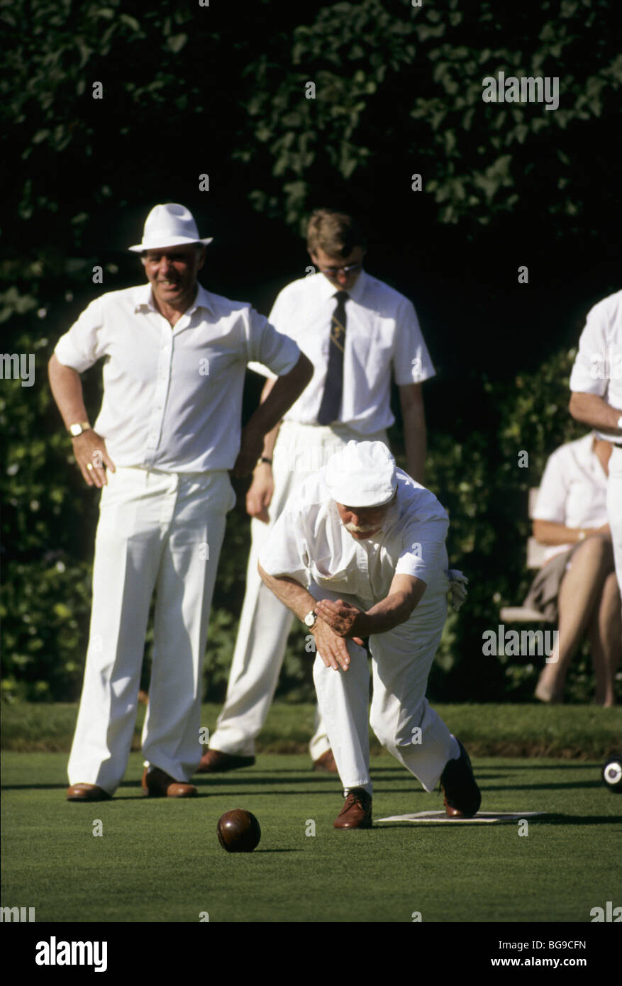 Men playing lawn bowls Stock Photo - Alamy