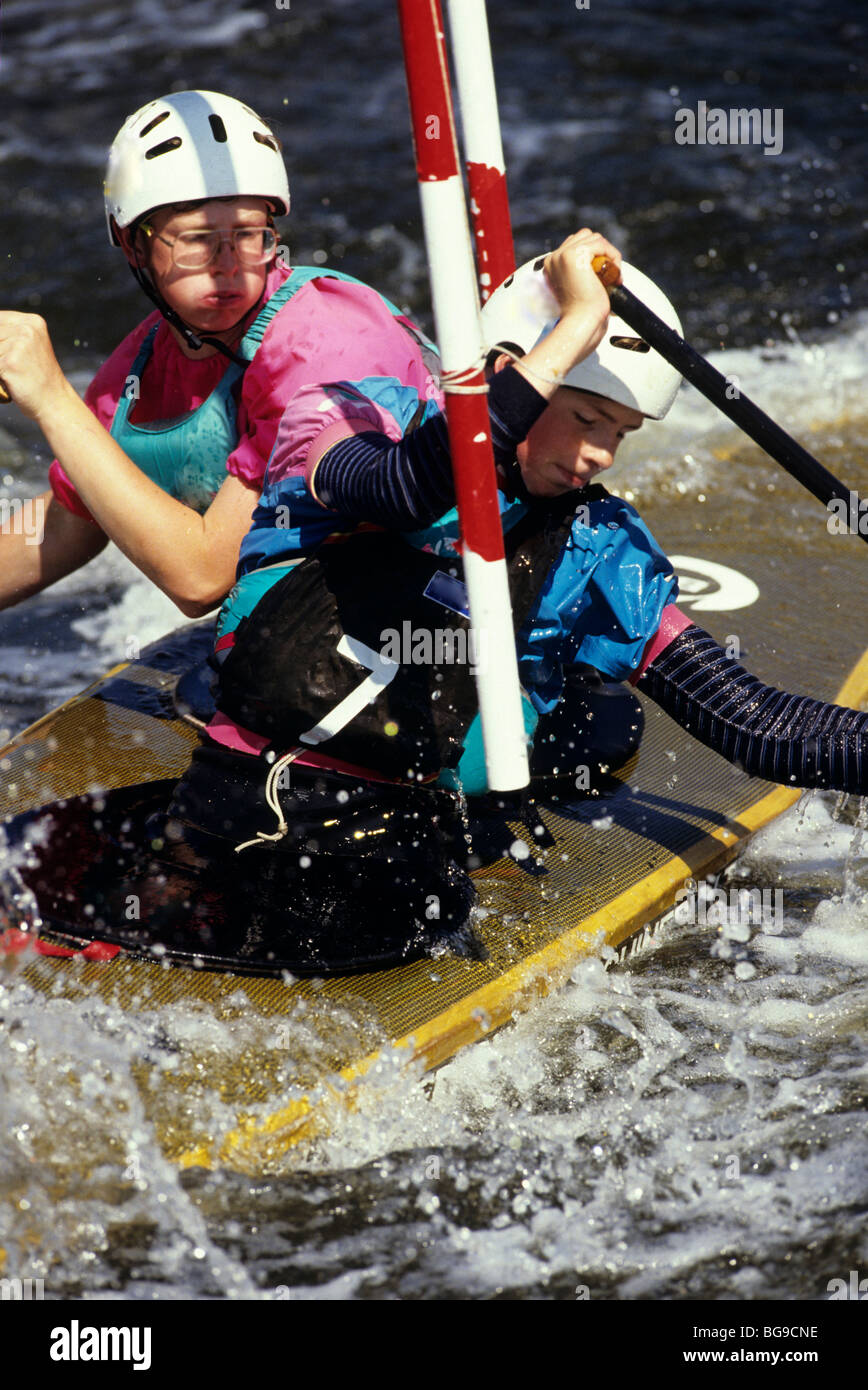 Teens kayaking hi-res stock photography and images - Alamy