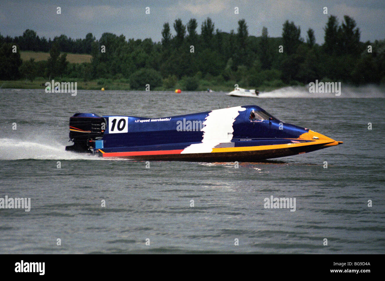 Racing through water hi-res stock photography and images - Alamy