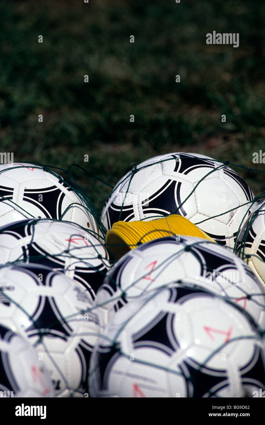 Many footballs hi-res stock photography and images - Alamy