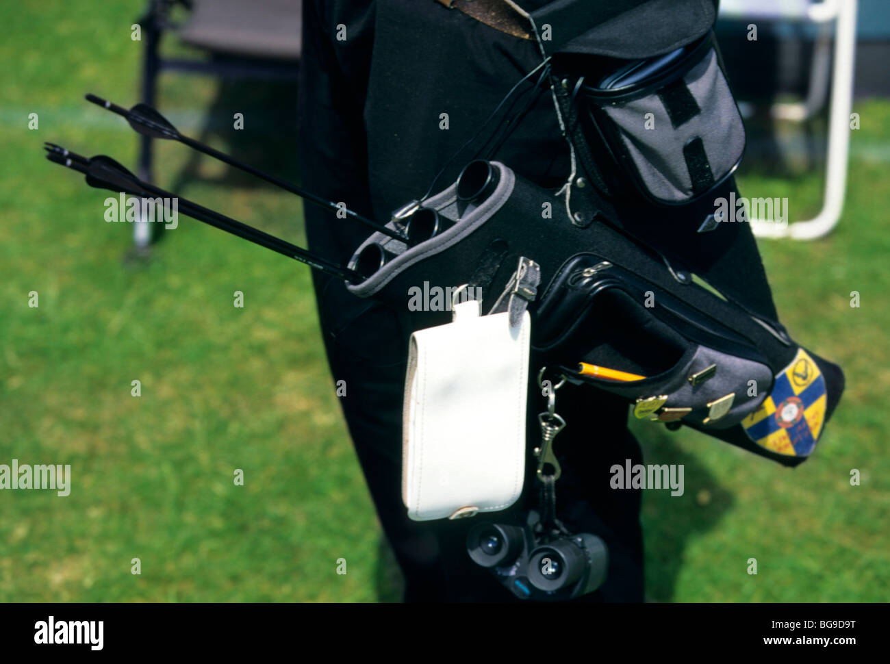Close up of an archers quiver and arrows Stock Photo - Alamy