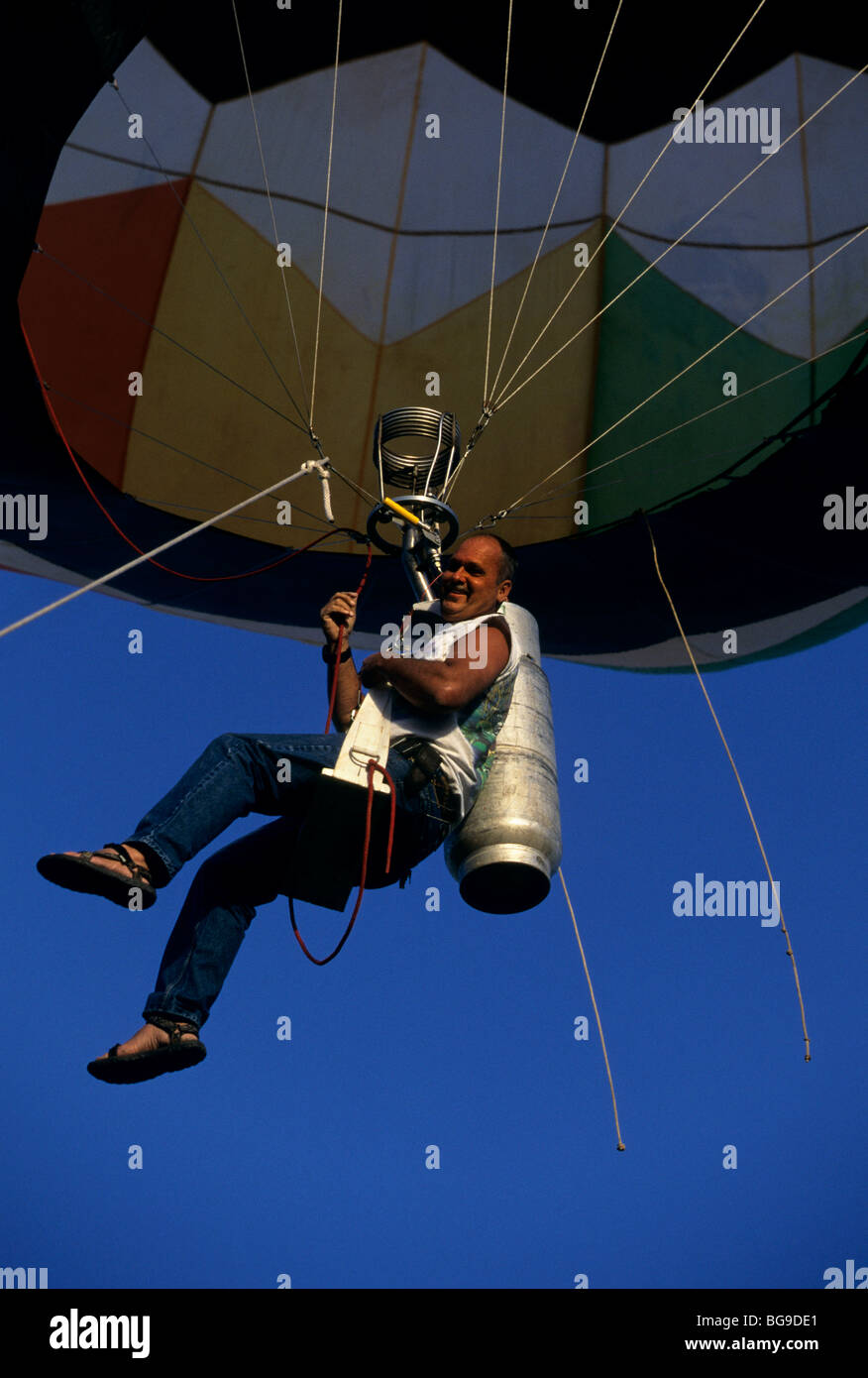 Balloon harness hi-res stock photography and images - Alamy