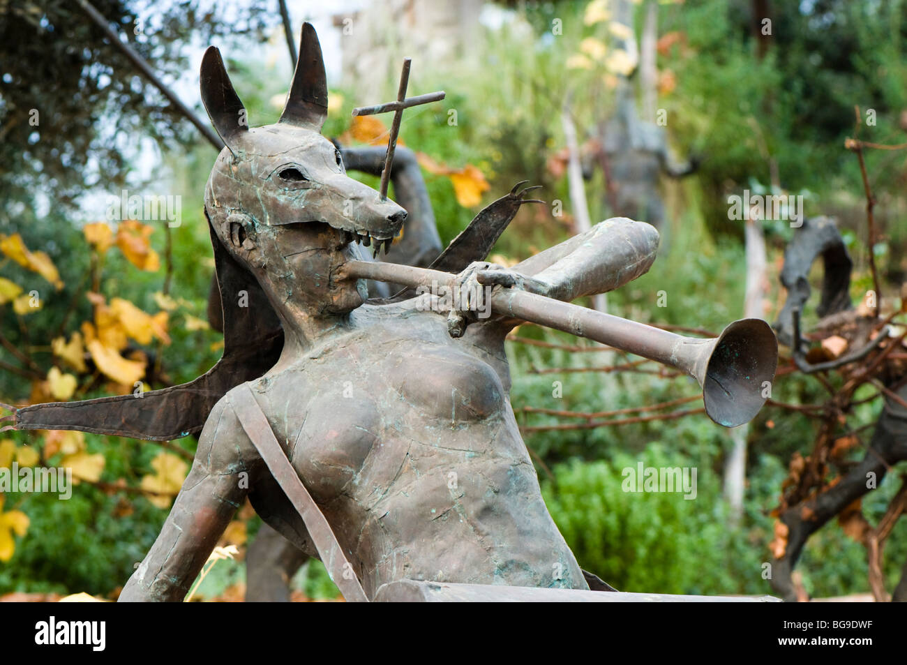 Maenad from The Rites of Dionysus sculptures by Tim Shaw. Inside the ...