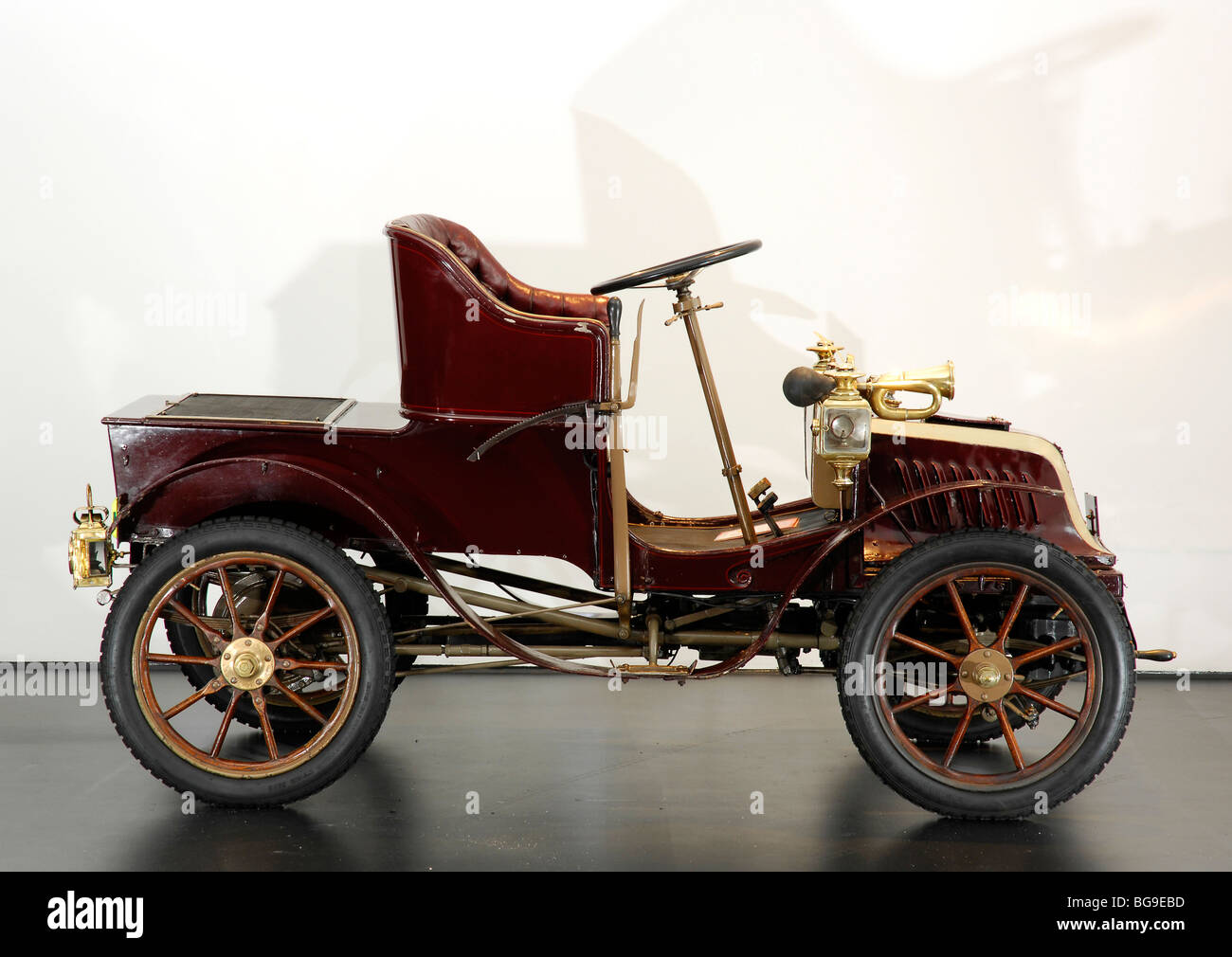 Peugeot french car hi-res stock photography and images - Alamy