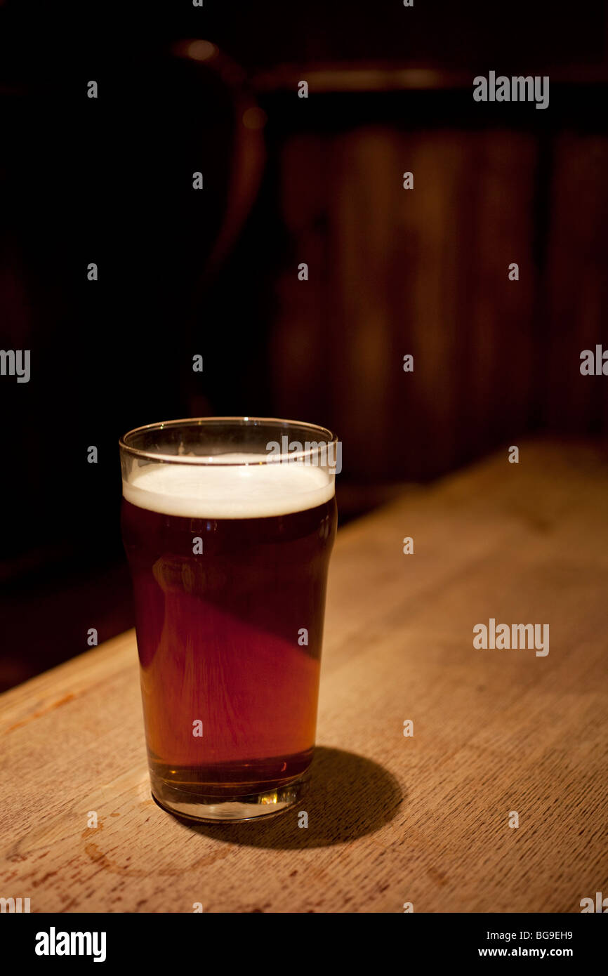 Pint of real ale hi-res stock photography and images - Alamy