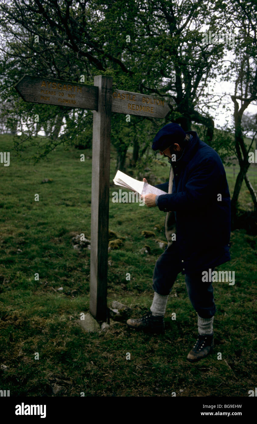 Readingmaprural hi-res stock photography and images - Alamy