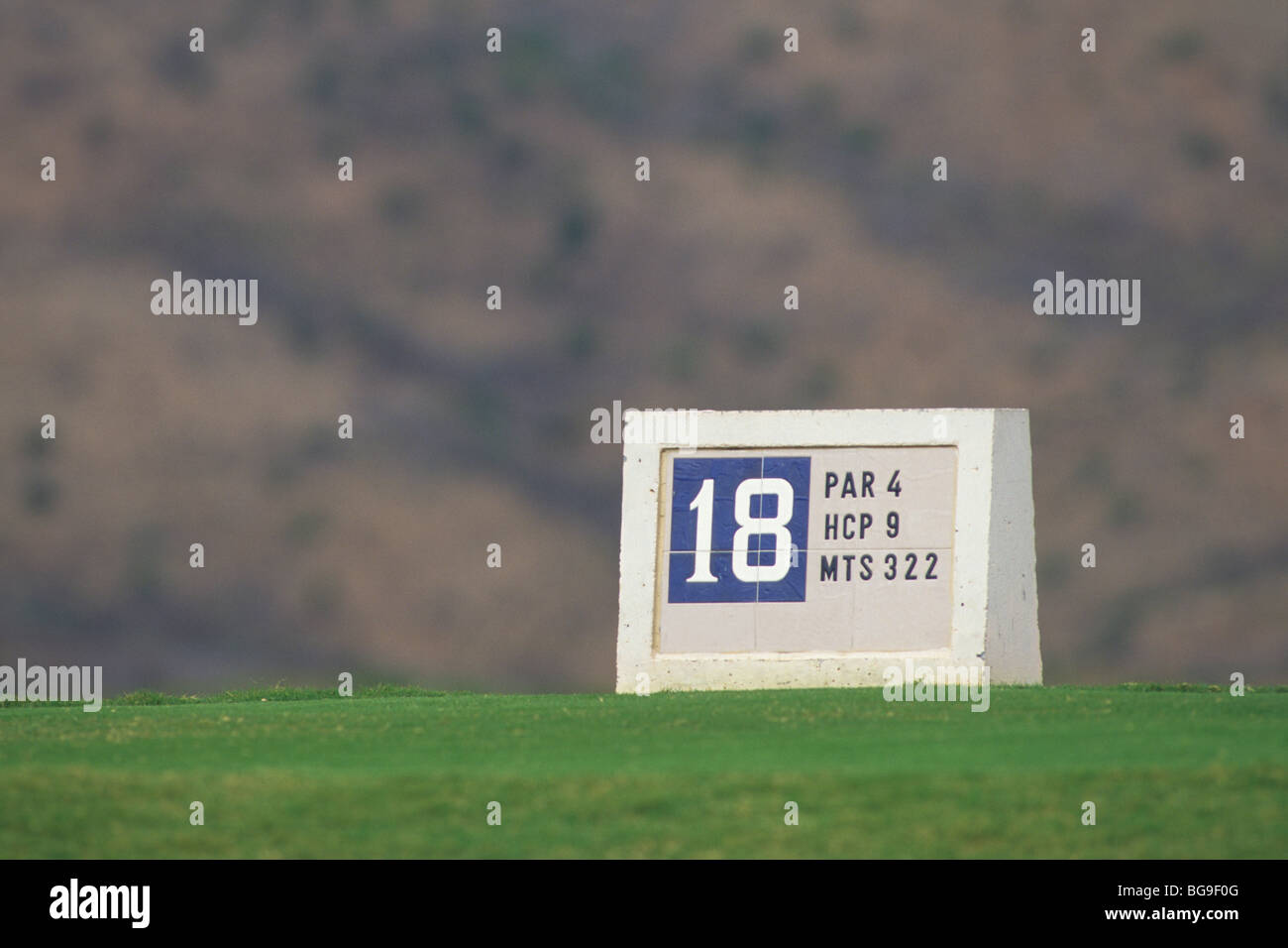 Hole information plaque at a golf course Stock Photo - Alamy