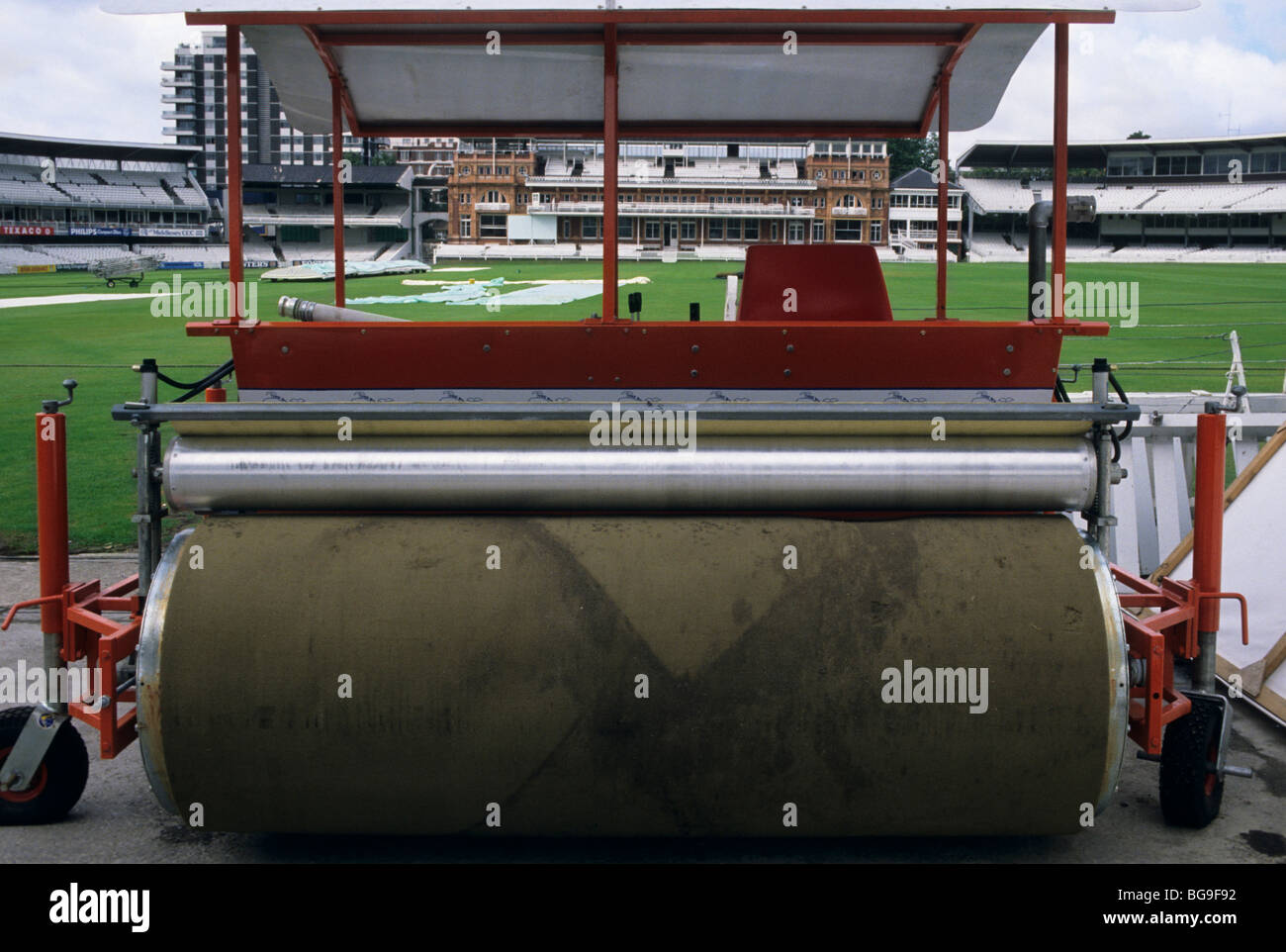 Cricket pitch roller hi-res stock photography and images - Alamy