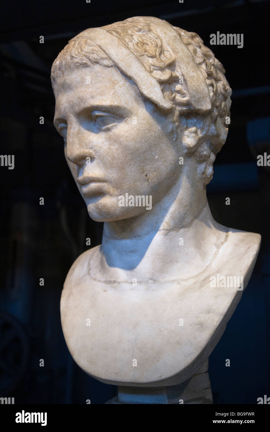 Greek boxing hi-res stock photography and images - Alamy