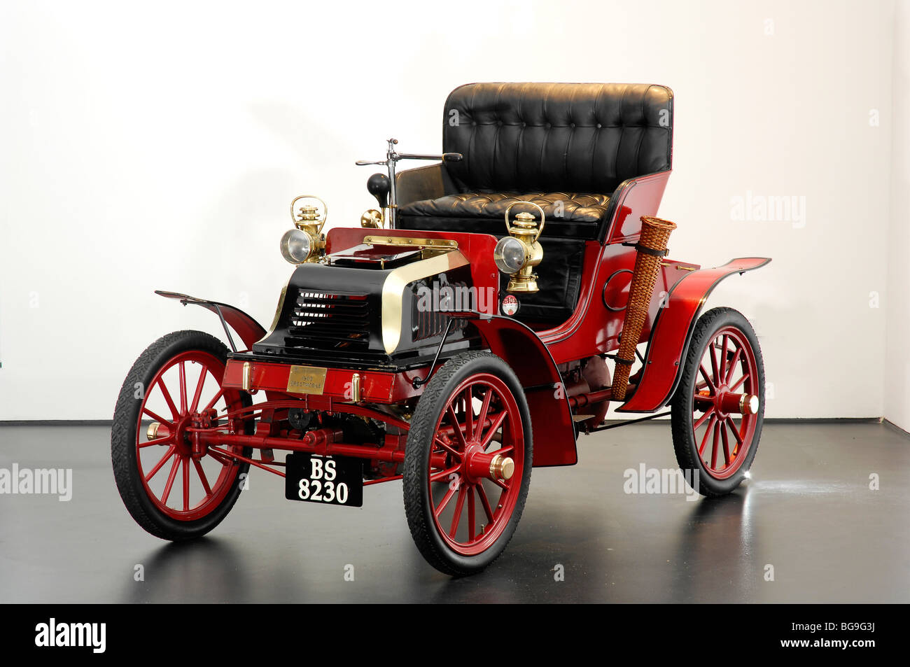1903 crestmobile hi-res stock photography and images - Alamy