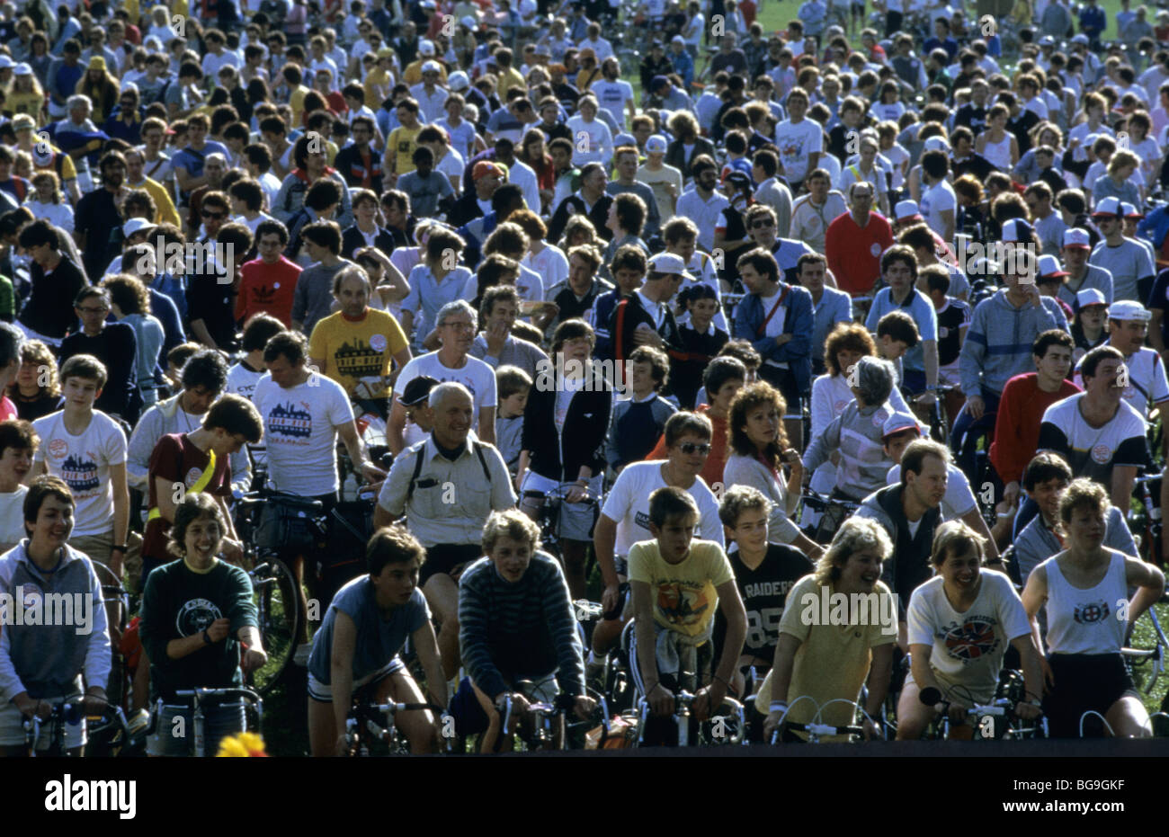 Large group of cyclists at a starting line up Stock Photo - Alamy