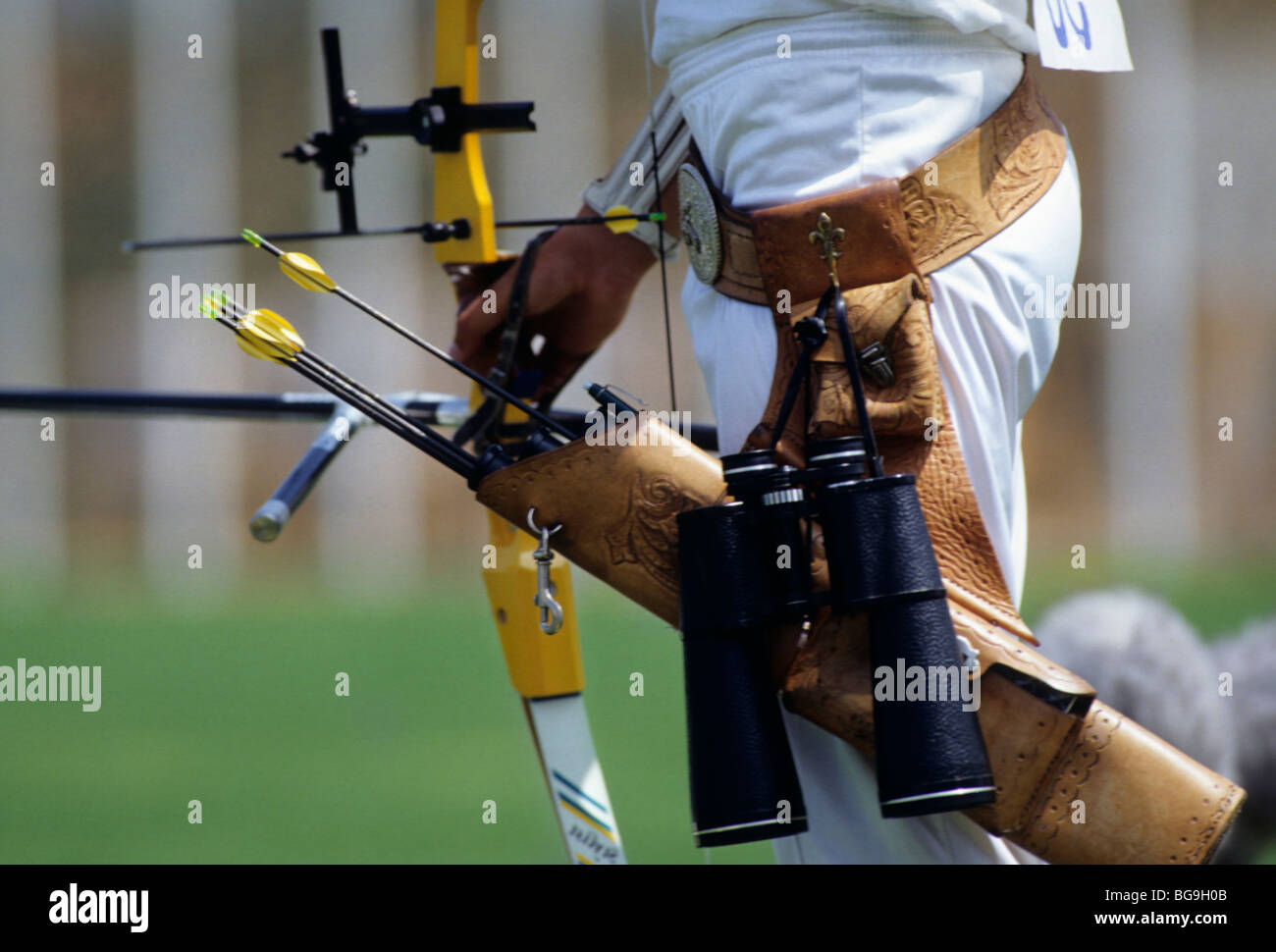 Archer bow arrows hi-res stock photography and images - Alamy