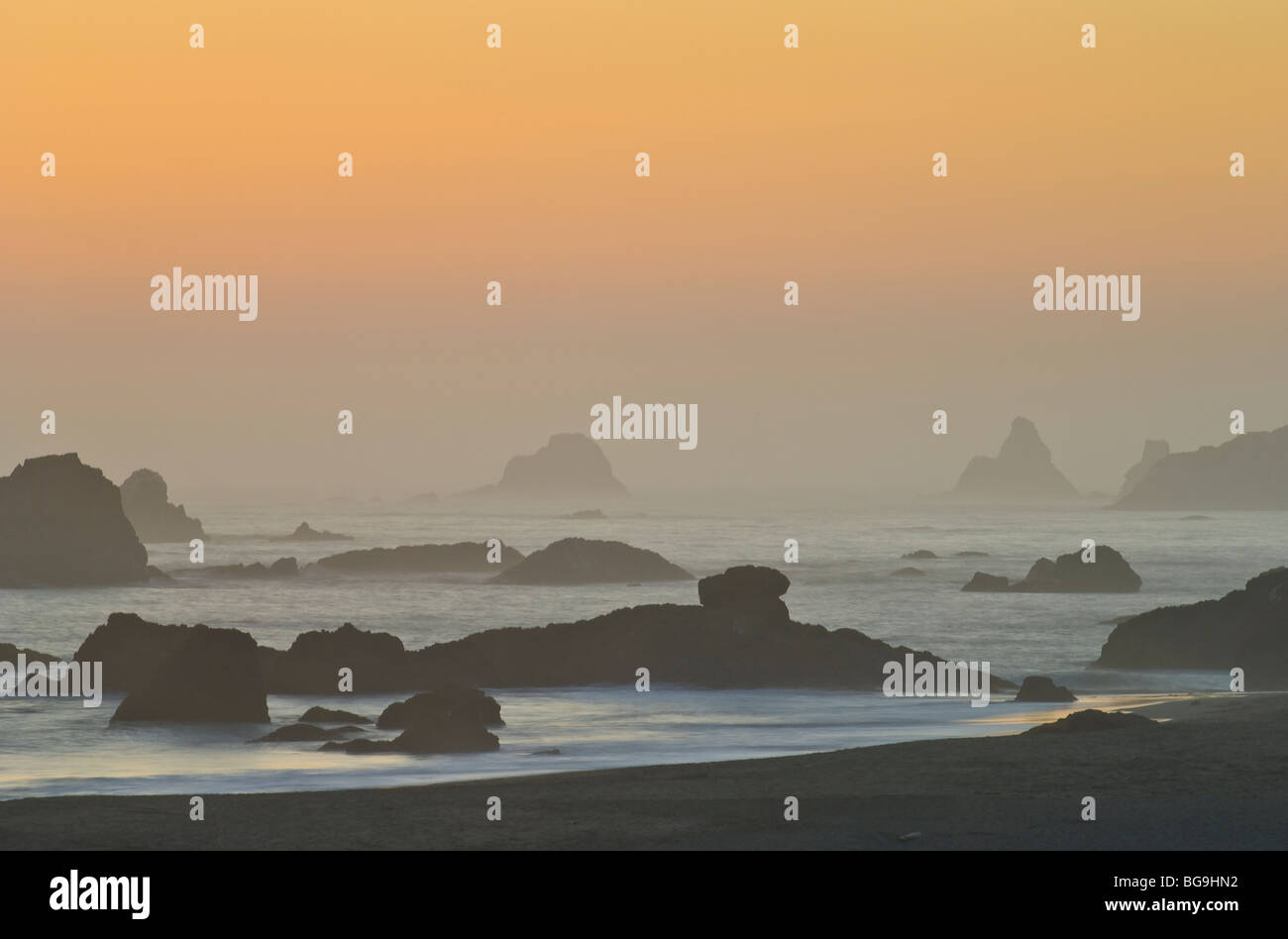 Sunset at Harris Beach State Park, Oregon coast Stock Photo - Alamy