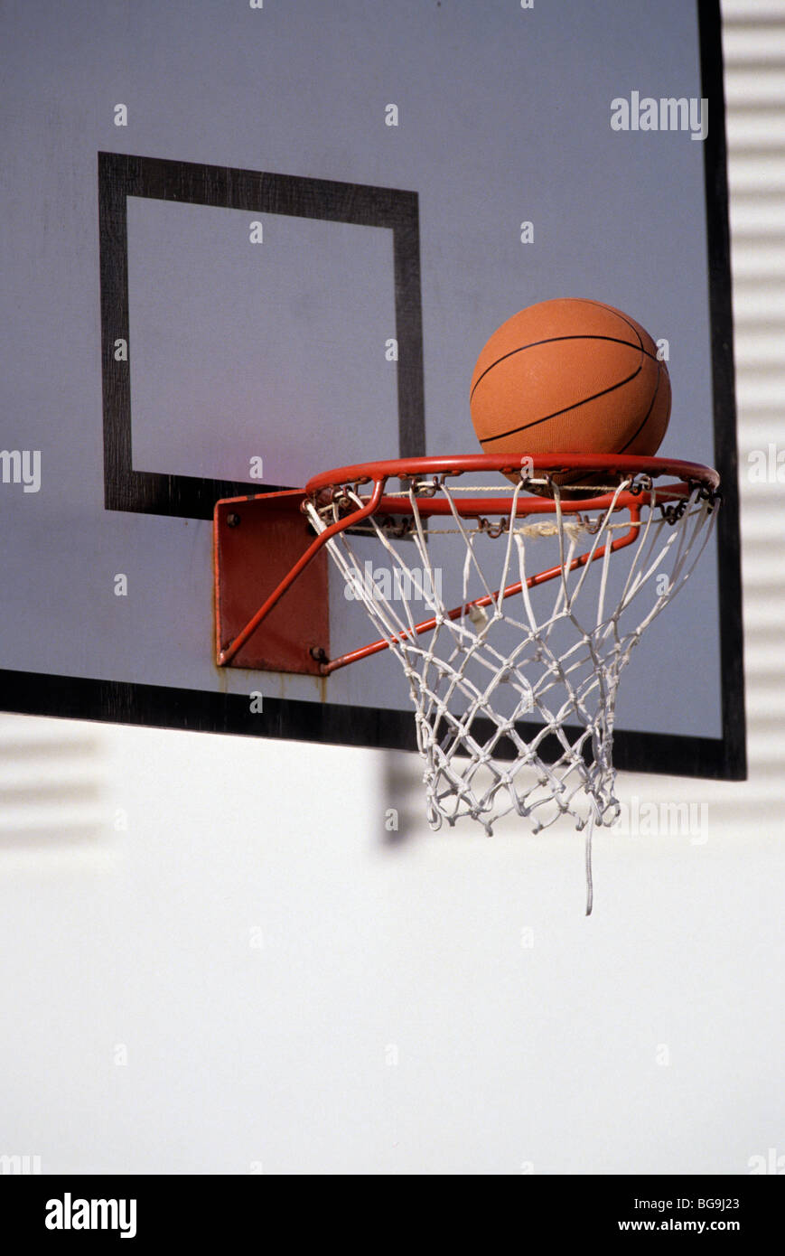 Ball balance edge hi-res stock photography and images - Alamy