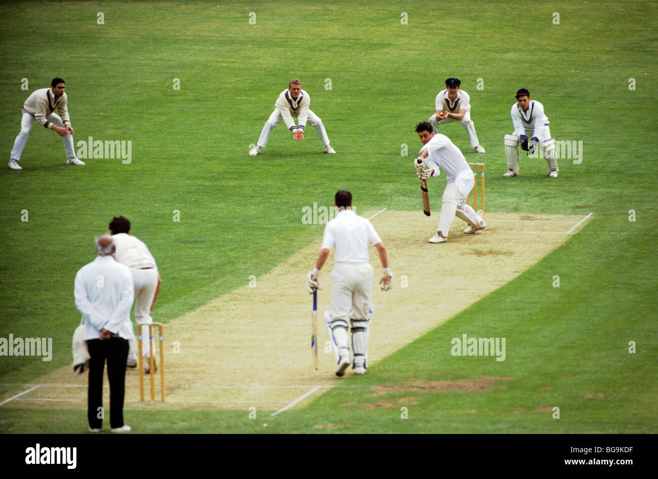 Cricket stump out hi-res stock photography and images - Alamy