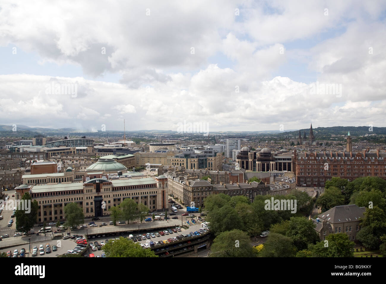 Saltire court edinburgh hi-res stock photography and images - Alamy