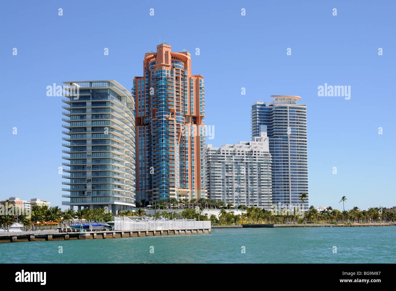 City beach buildings hi-res stock photography and images - Alamy