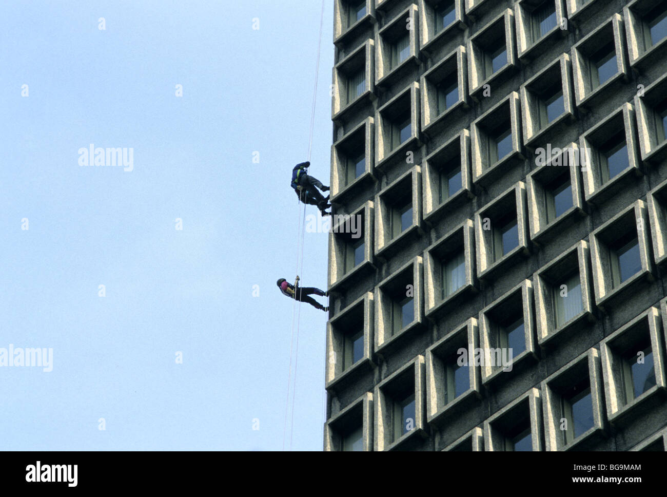 Three people abseiling hi-res stock photography and images - Alamy