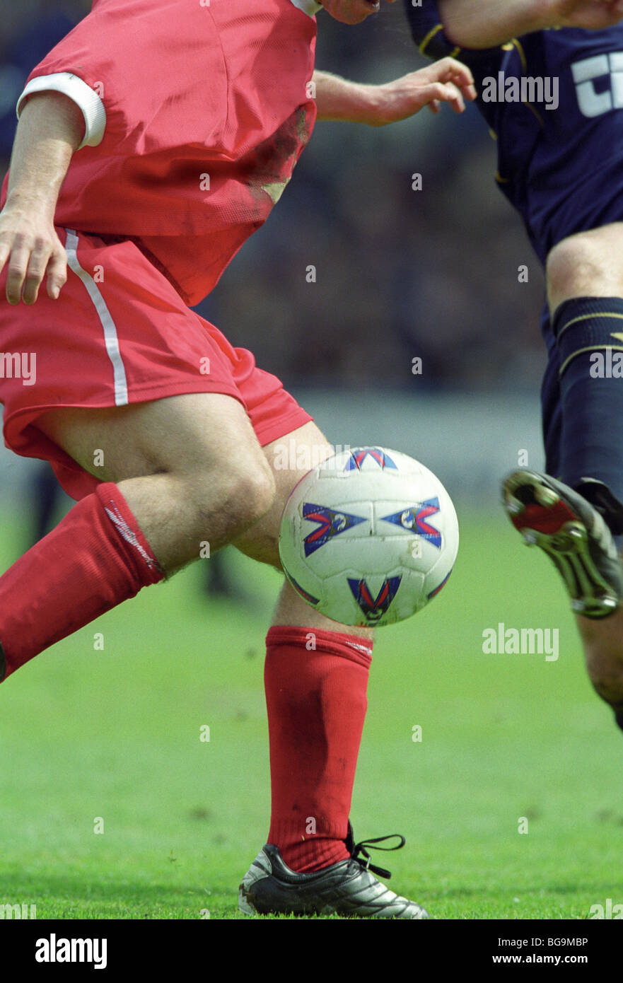 Football action tackle challenge hi-res stock photography and images ...