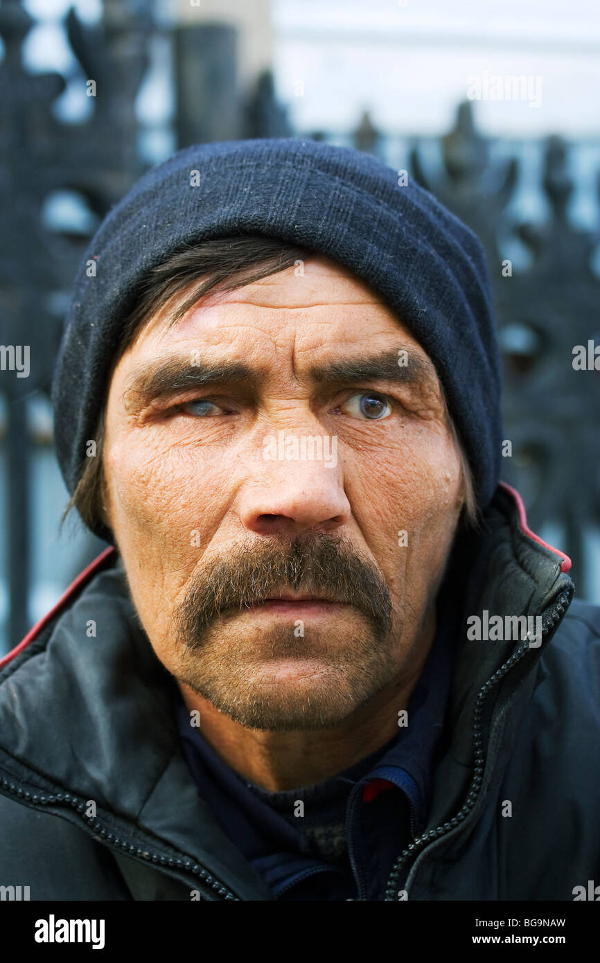Homeless man hi-res stock photography and images - Alamy