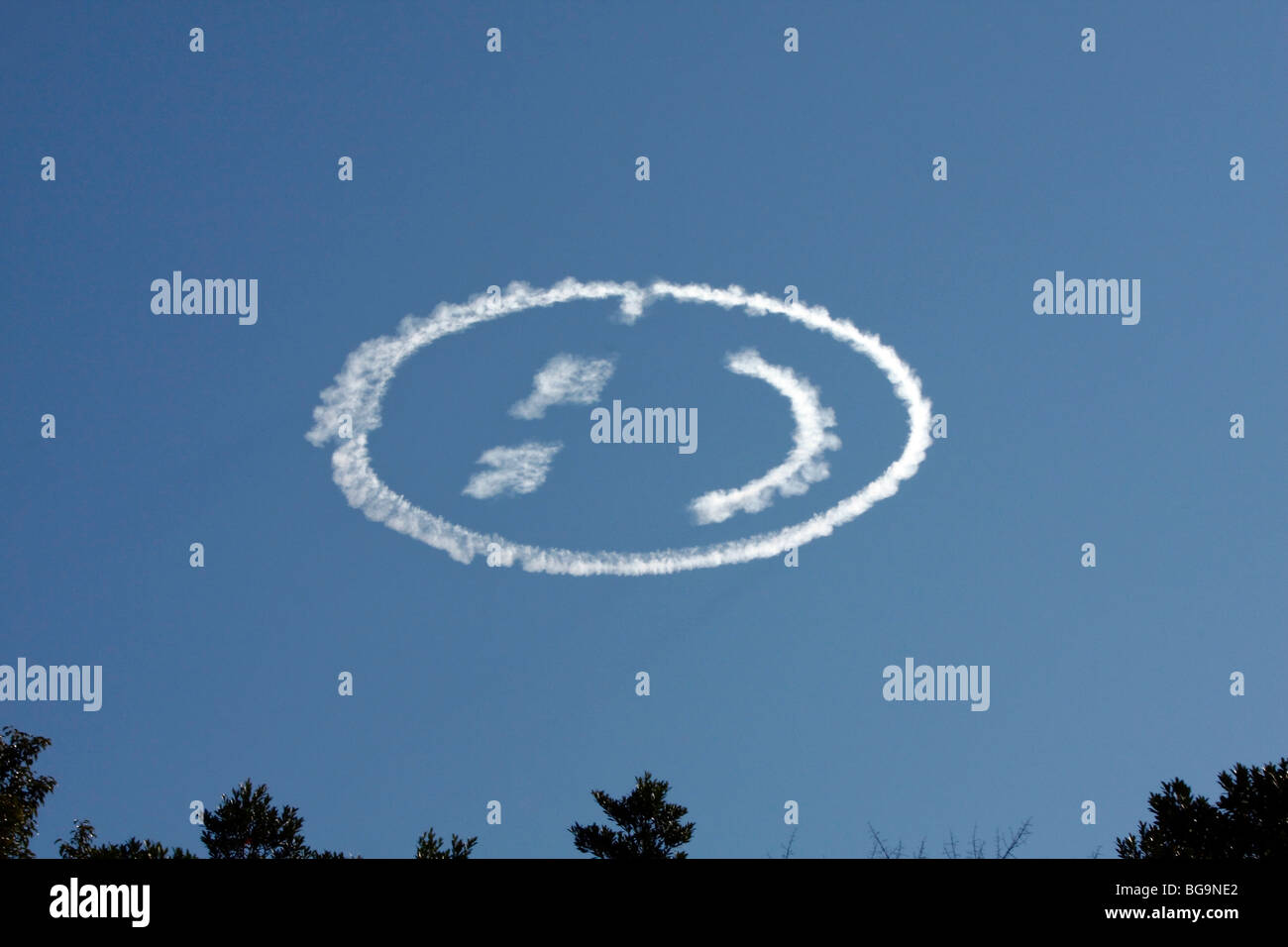 Sky writing hi-res stock photography and images - Alamy