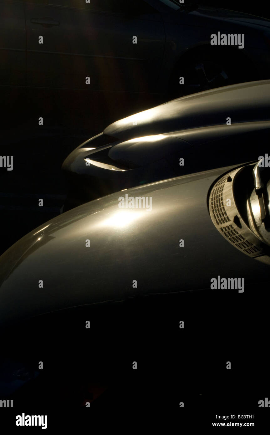 Car hoods hi-res stock photography and images - Alamy