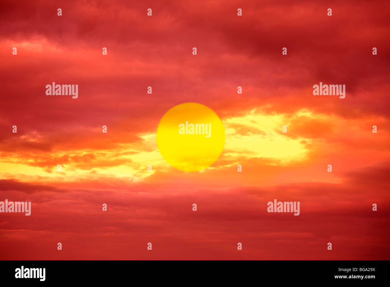 Hot red sky hi-res stock photography and images - Alamy