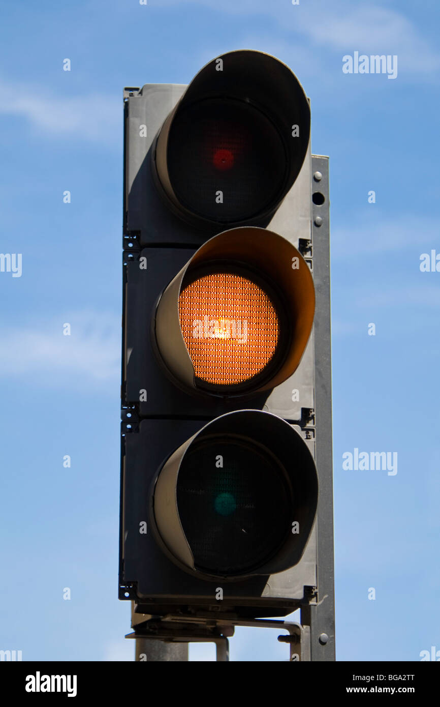 Orange traffic light uk hi-res stock photography and images - Alamy