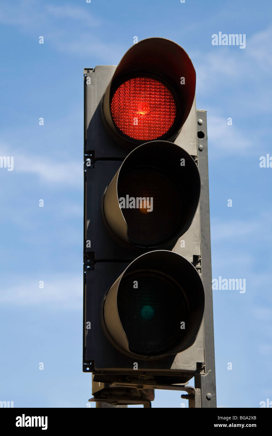 Traffic light red uk hi-res stock photography and images - Alamy
