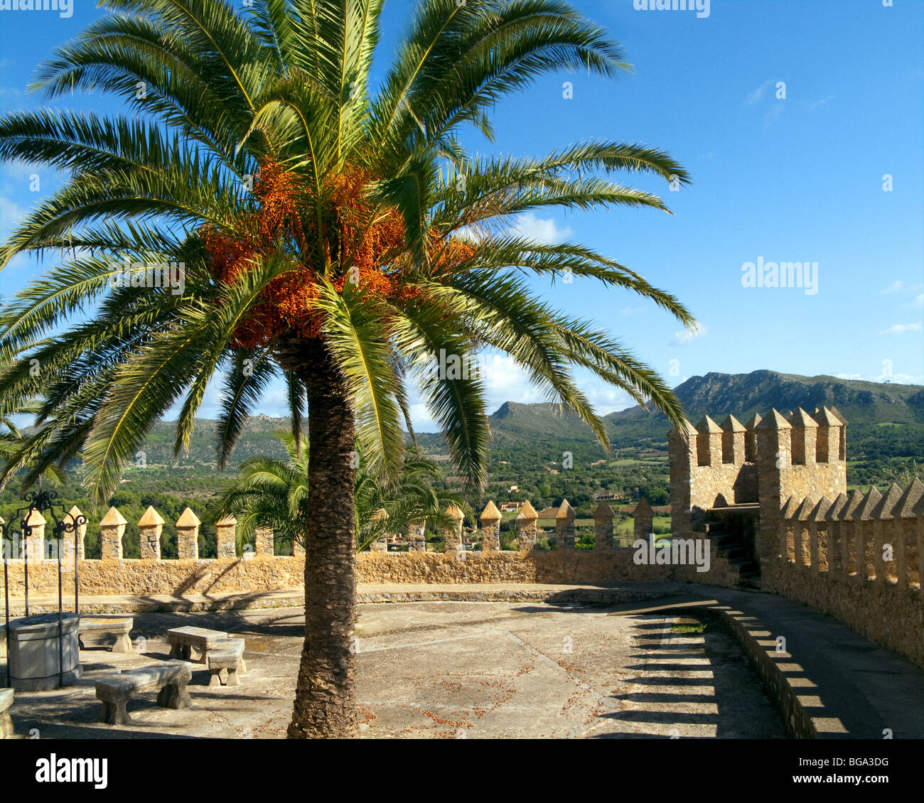 Majorca castle hi-res stock photography and images - Alamy