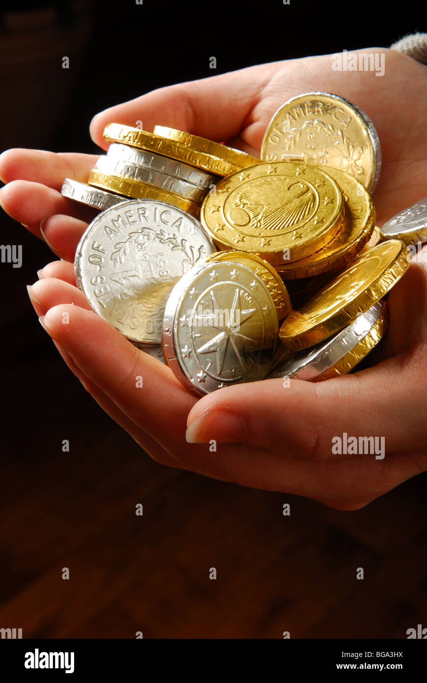 Hand full of money uk hi-res stock photography and images - Alamy