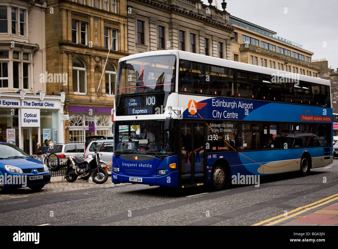 Edinburgh public transport hi-res stock photography and images - Alamy