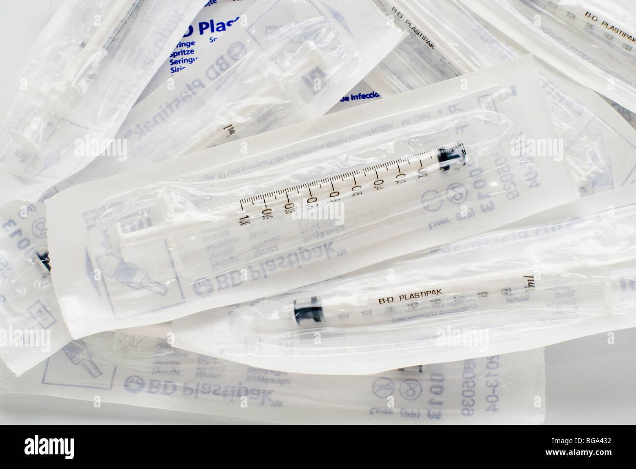 Syringes packet hi-res stock photography and images - Alamy