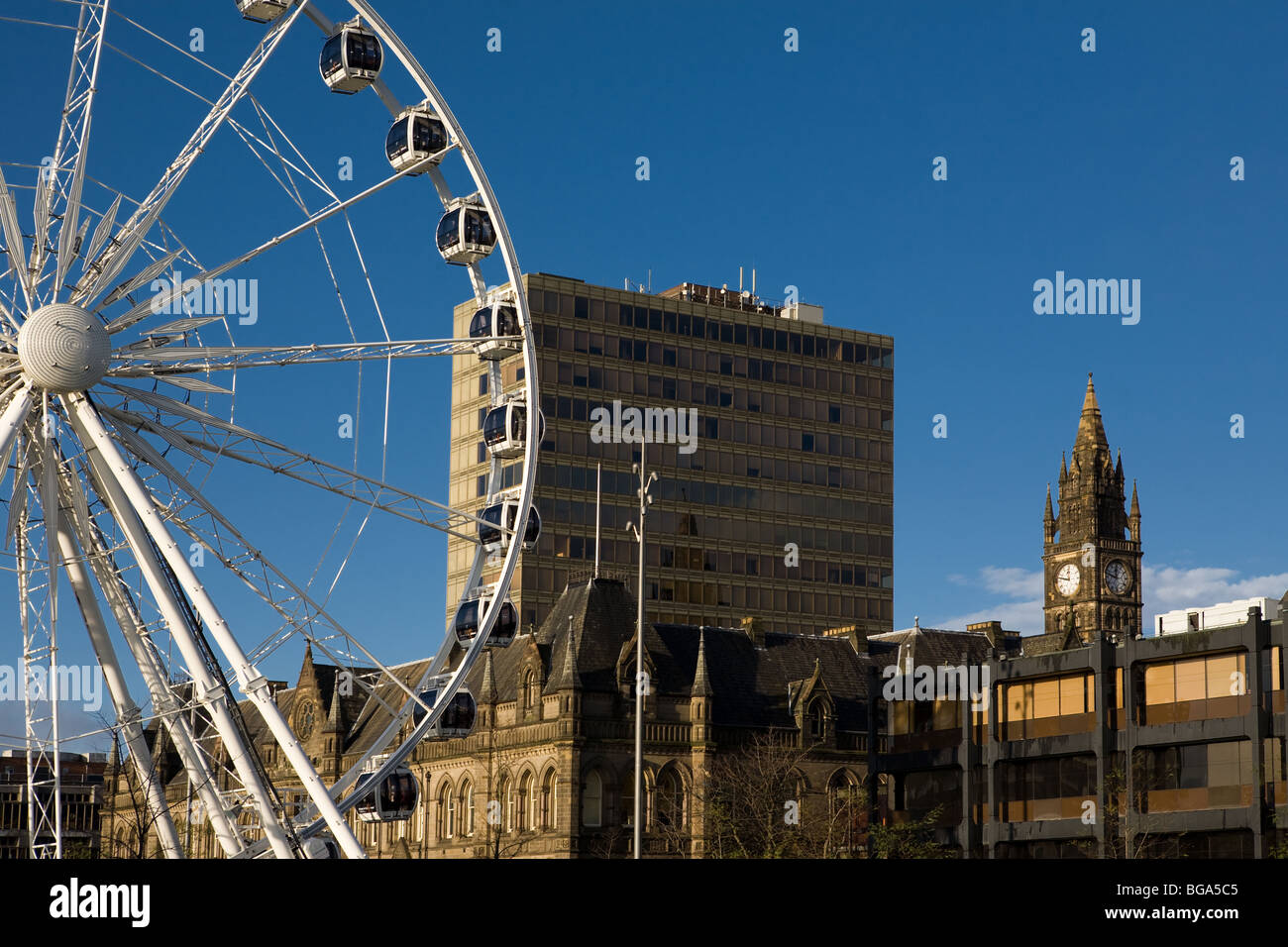 Big Wheel and the Town Hall Clock in Middlesbrough, Teesside, England ...