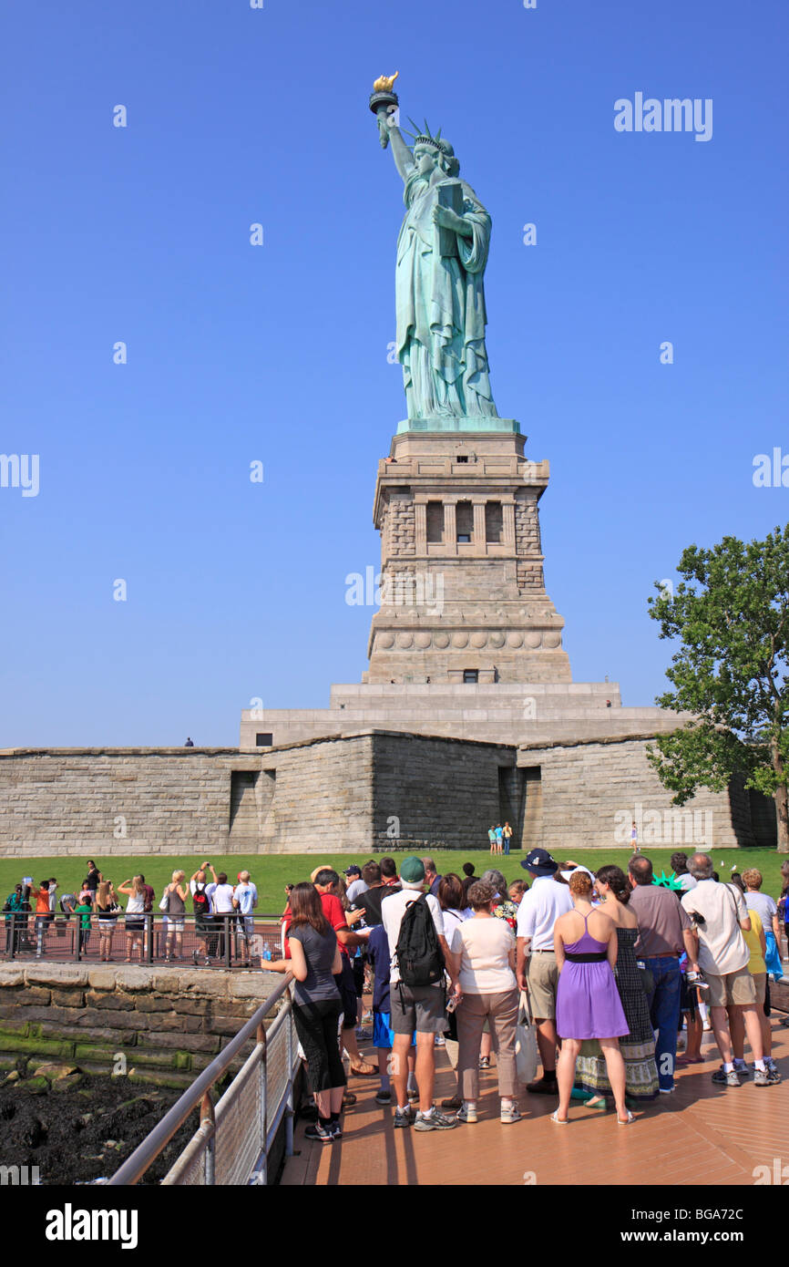 Statue of liberty and some trees hi-res stock photography and images ...