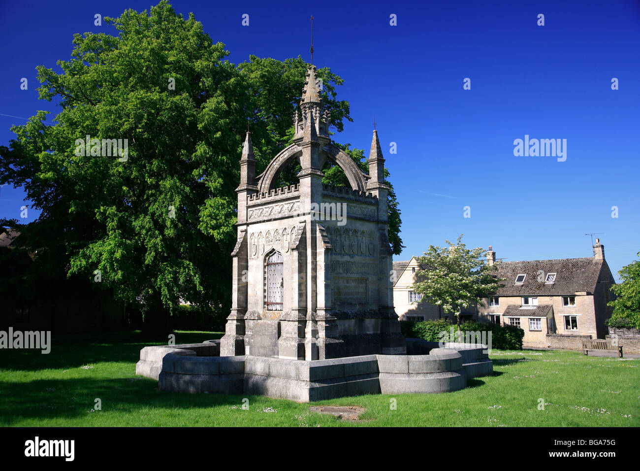 Victorian Gothic Memorial Water Fountain Churchill Village Oxfordshire ...