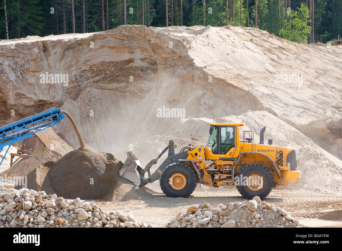 Belt loading machine hi-res stock photography and images - Alamy