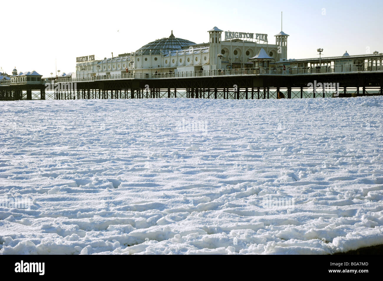 Heavy snow on brighton beach with the pier in the background Stock ...