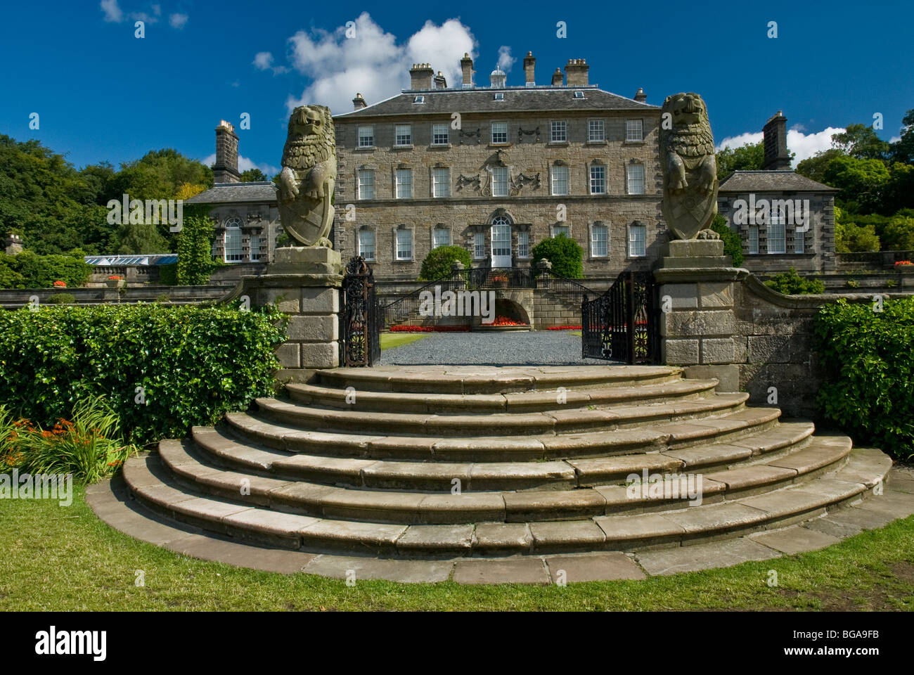 Pollok estate hi-res stock photography and images - Alamy