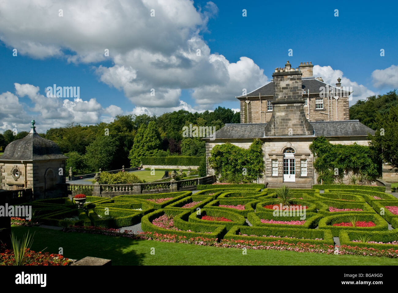 Pollok estate hi-res stock photography and images - Alamy