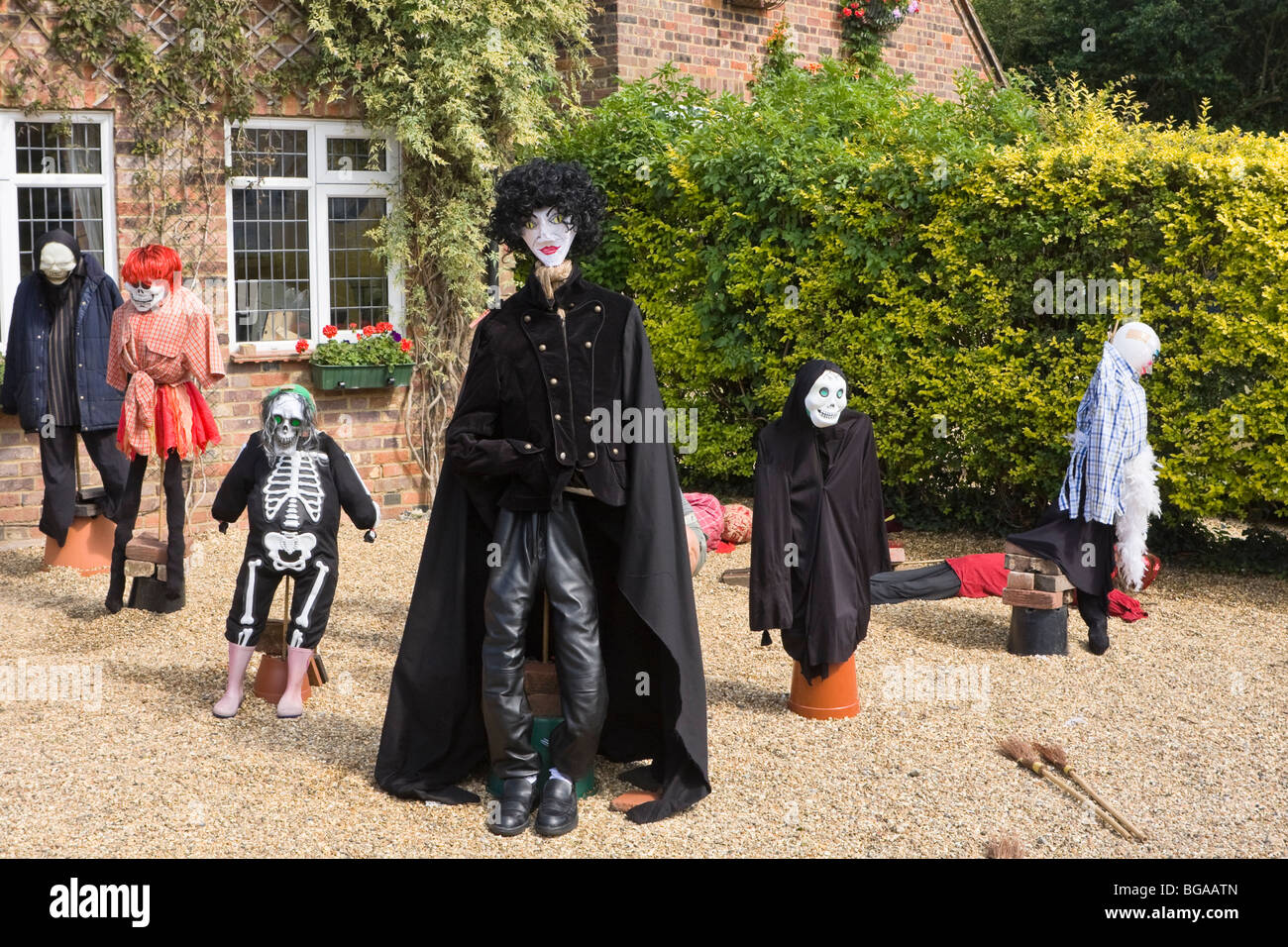 Scarecrow version of Michael Jackson at 2009 Flamstead Scarecrow ...