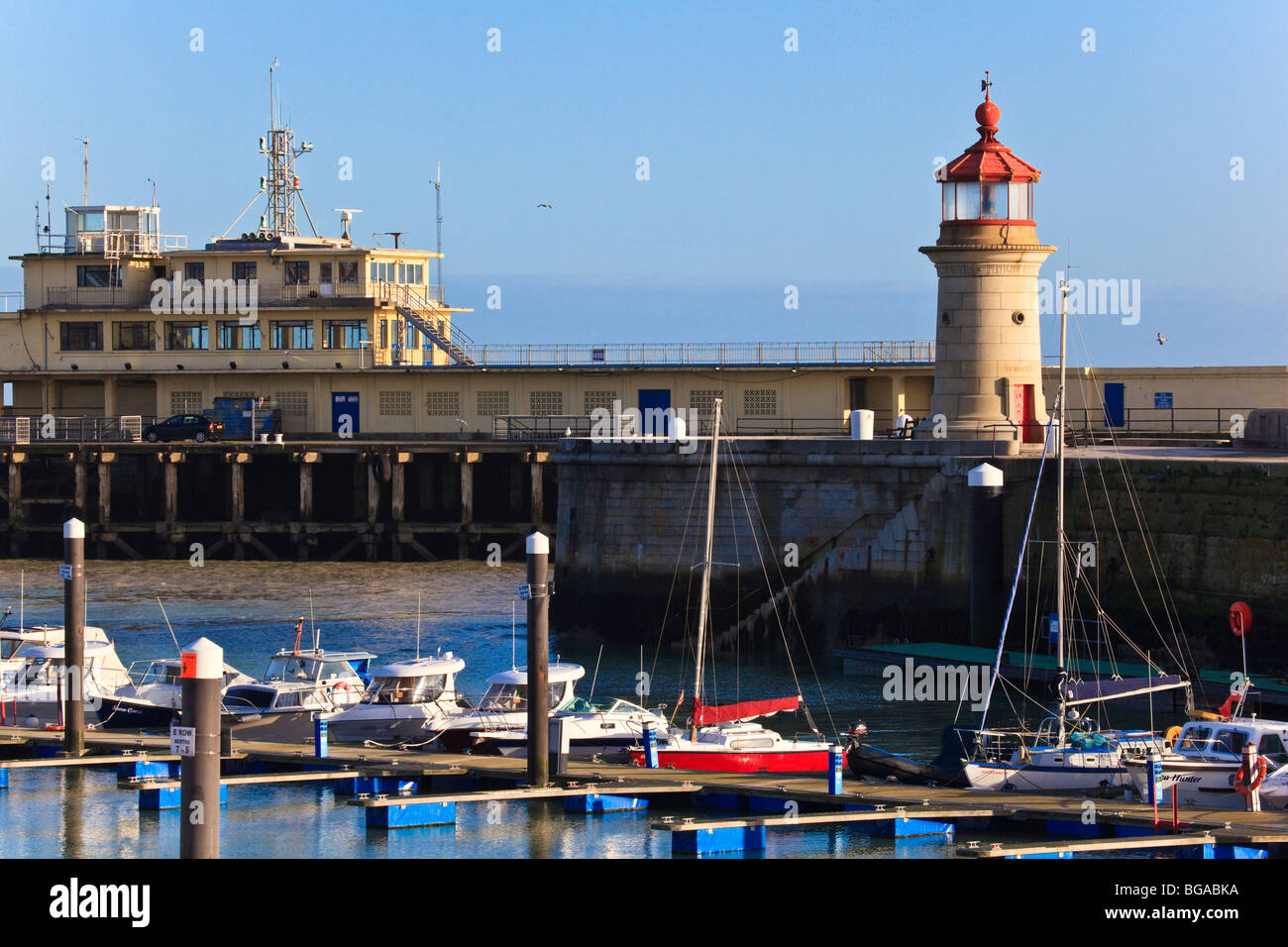 Stone Lighthouse on the West Pierwith the East Pier beyond, Ramsgate ...