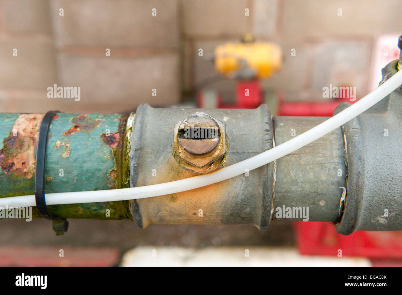 Fire Suppression Deluge System with pressurised trigger sensing pipe ...