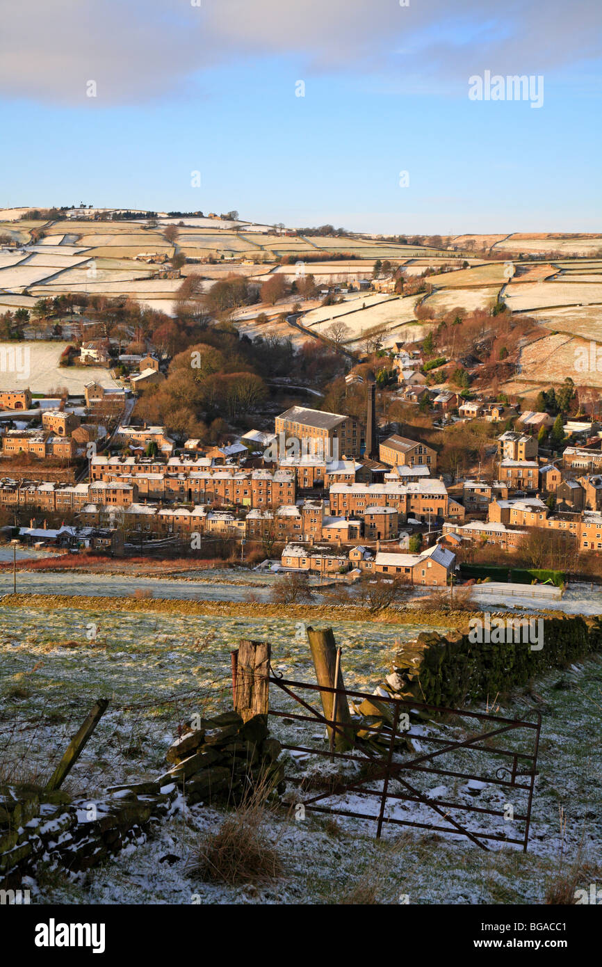 Uk yorkshire holmfirth mill chimney hi-res stock photography and images ...