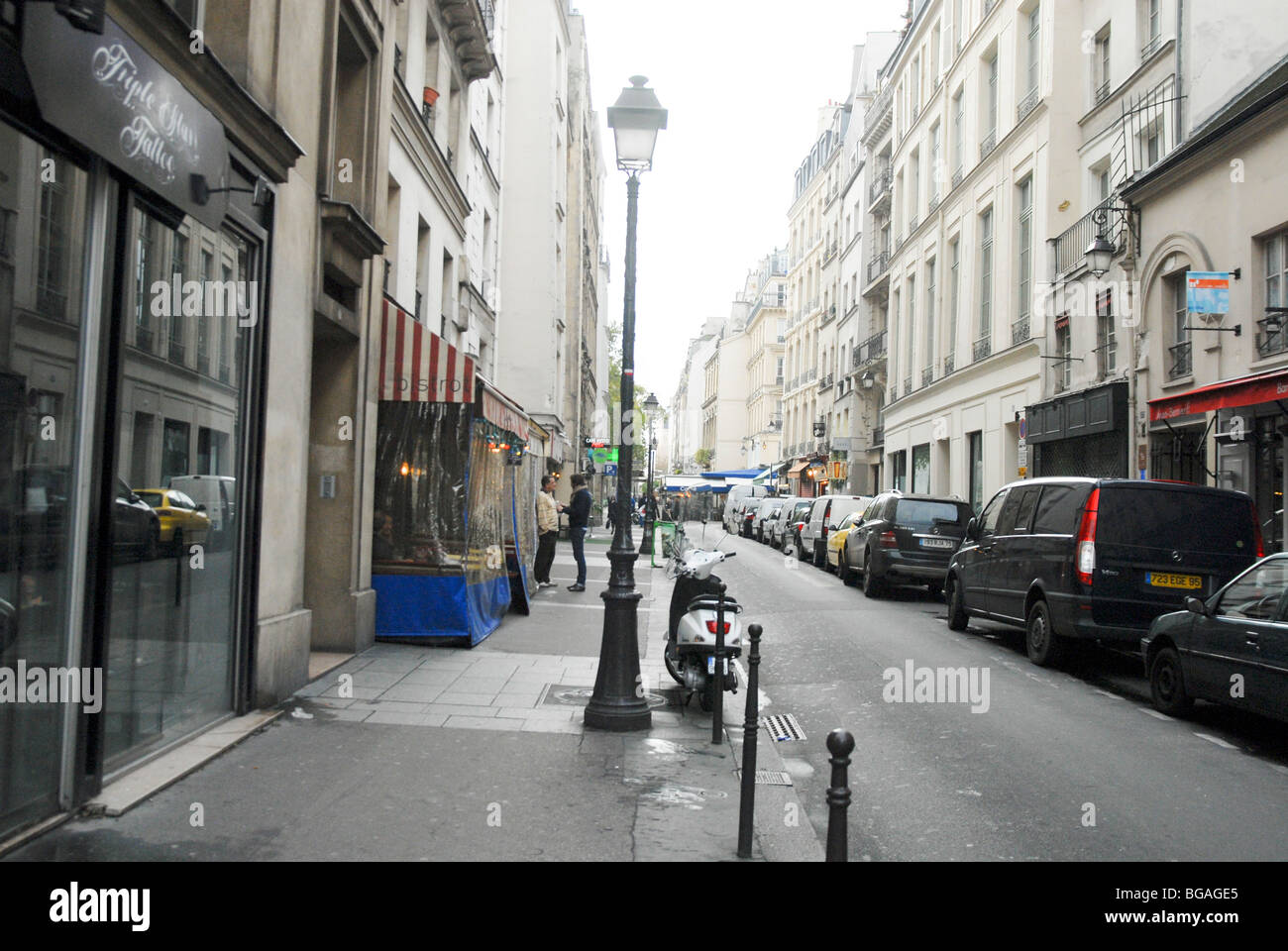 France, Paris, Street scene Stock Photo - Alamy