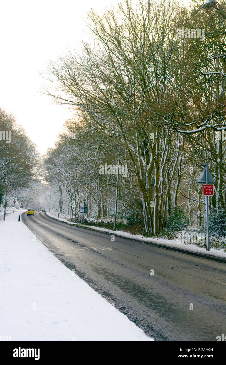 Country lane heavy snowfall winter hi-res stock photography and images ...