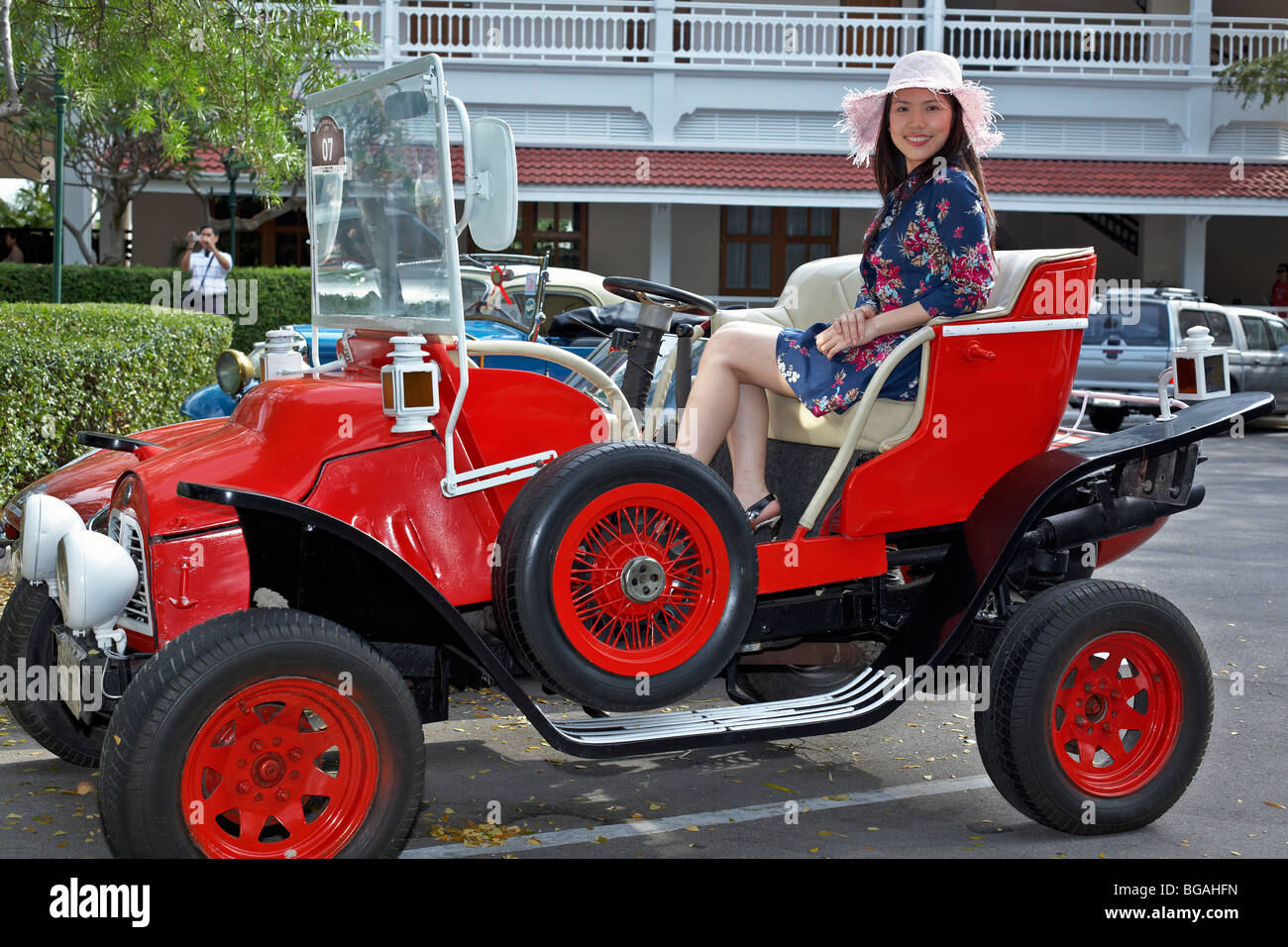 Female model posing car hi-res stock photography and images - Alamy