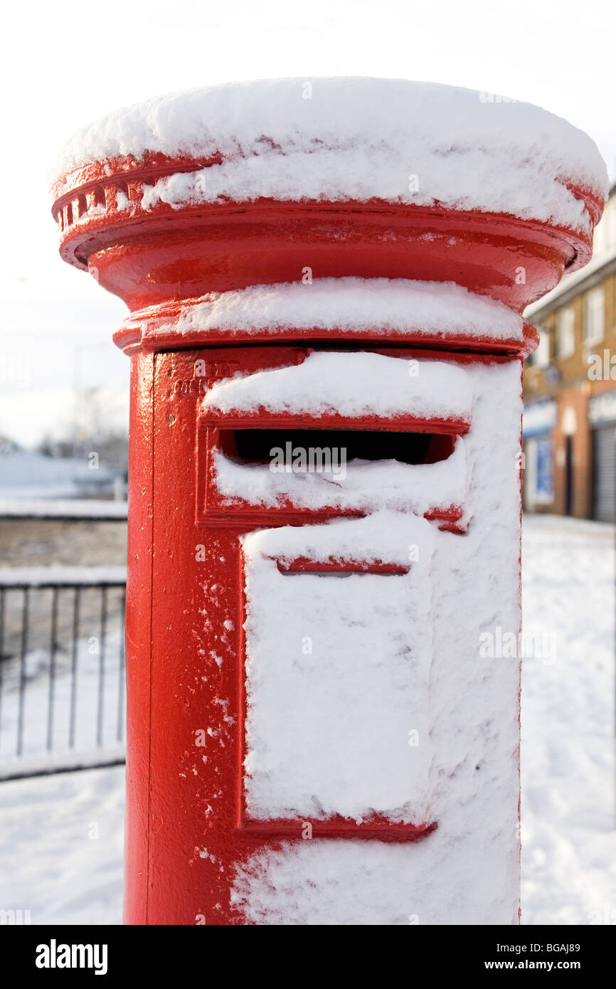 Postbox And Snow And Uk High Resolution Stock Photography and Images ...