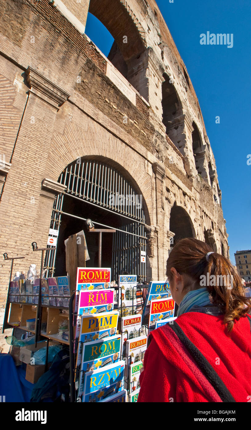 Colosseum guide hi-res stock photography and images - Alamy